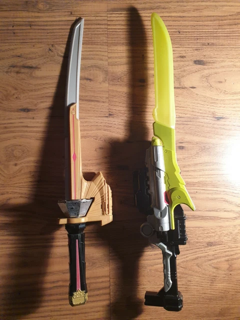 POWER RANGERS GREEN Morpher Saber Sword Knife x 2 used played with ...