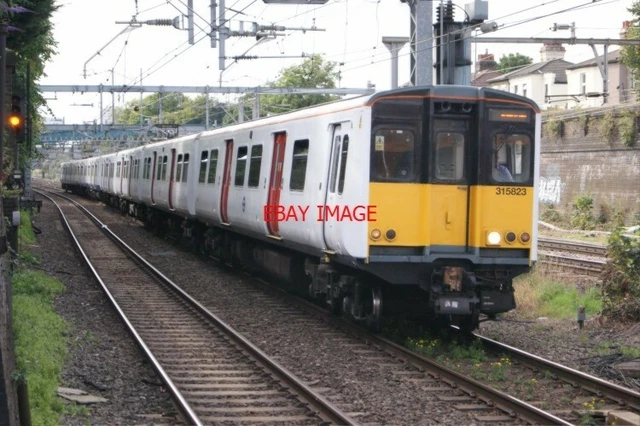 PHOTO CLASS 315 4-Car Emu No 315 823 Approaching Forest Gate On A ...