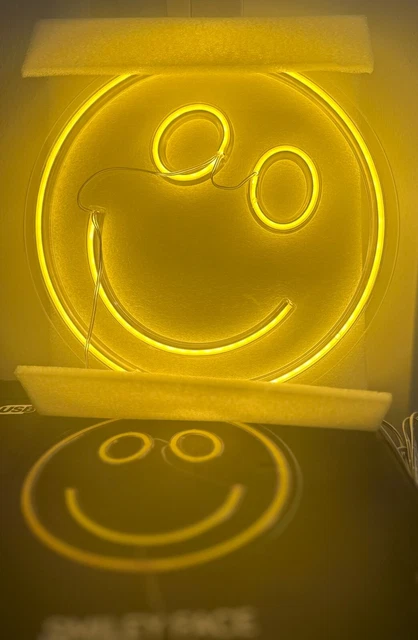 RED5 SMILEY FACE Neon Effect Sign LED Neon Light Wall Decor Smiley Face ...
