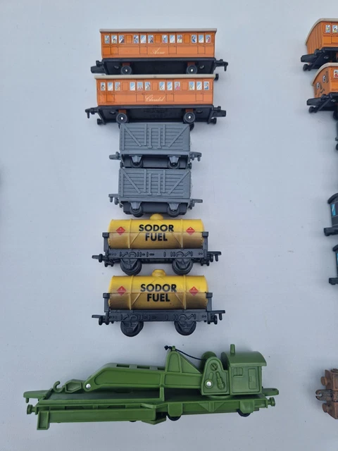 ERTL THOMAS THE Tank Engine & Friends - Carriage Bundle 2 £4.00 ...