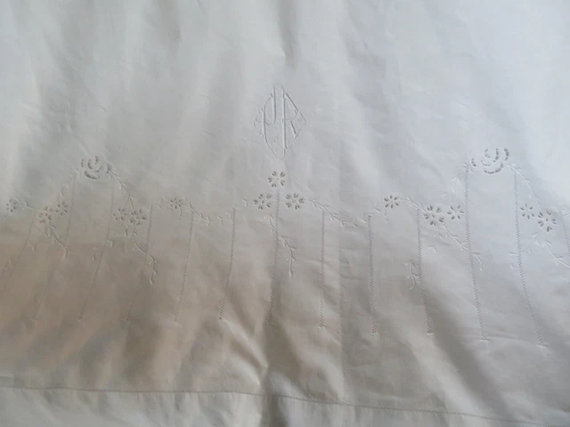 ANCIEN TRÈS GRAND drap brodé en lin de fleur monogramme PR 234 cm large ...