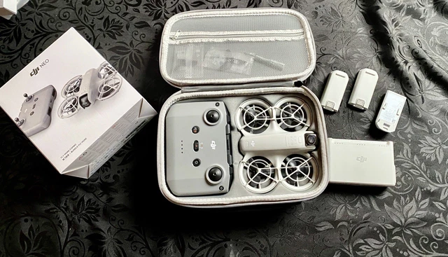 DJI NEO – Fly More Combo Bundle DJI Drohne mit Aufbewahrungstasche EUR ...