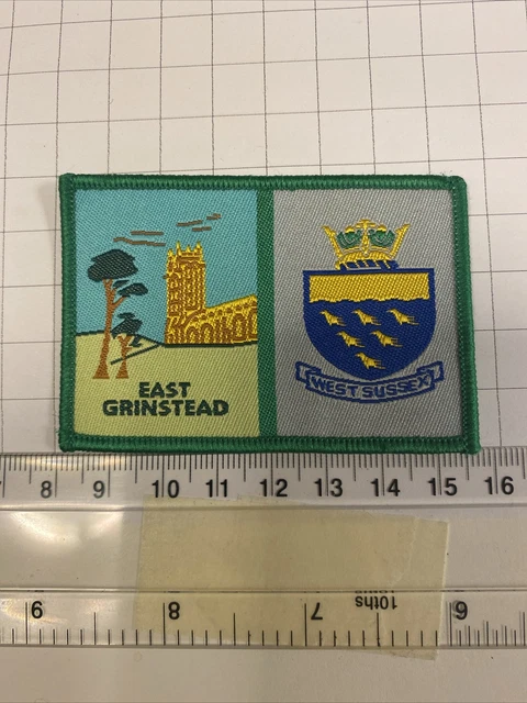 BRITISH SCOUTS ENGLISH District Double Badge Lot J46 East Grinstead £0. ...