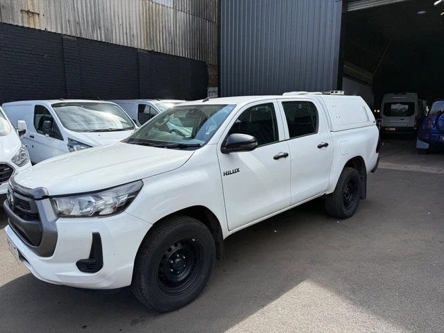 2021 TOYOTA HILUX 2.4 D-4D Active 4WD Euro 6 (s/s) 4dr PICK UP Diesel ...
