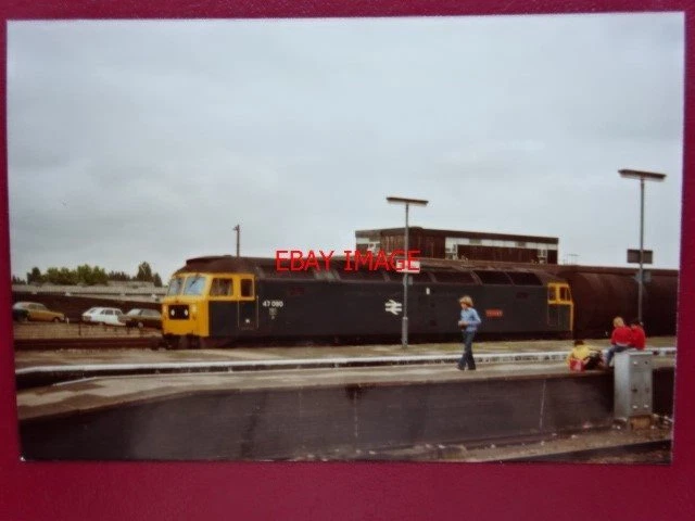 PHOTO BR Class 47 Loco No 47090 At Reading 1979 £1.85 - PicClick UK