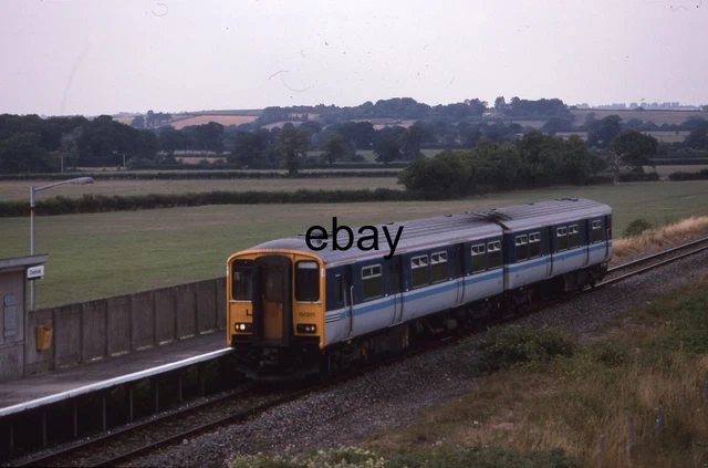 35MM RAILWAY SLIDE- DMU Class 150. 150261 @ Chetnole. £2.75 - PicClick UK