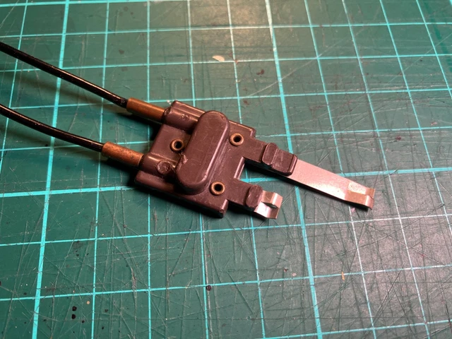 TRIANG R487 TRACK Power Connecting Clip for OO gauge track, pre-owned £ ...