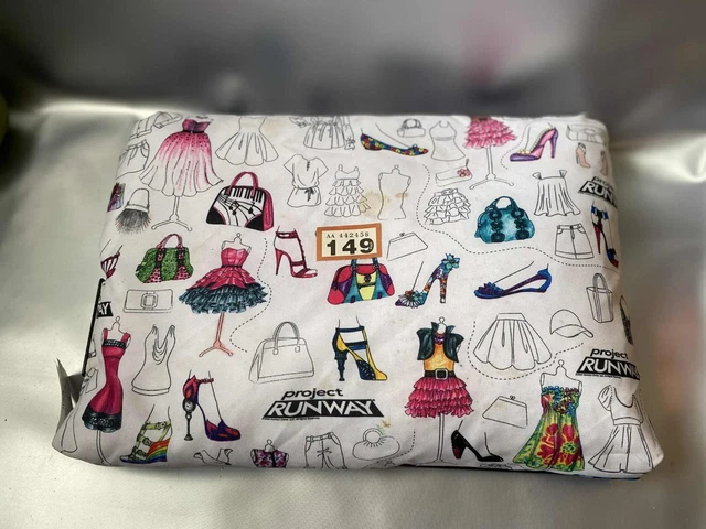 PROJECT RUNWAY LIGHT-UP Tracing Desk Fashion Designer Pad Table Lamp ...