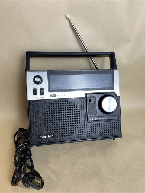 RARE VINTAGE MERITON AM/FM Radio RP-60 portable radio AC/Battery Works ...