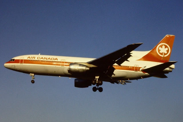 ORIGINAL 35MM COLOUR slide of Air Canada Lockheed L-1011 TriStar 500 C ...