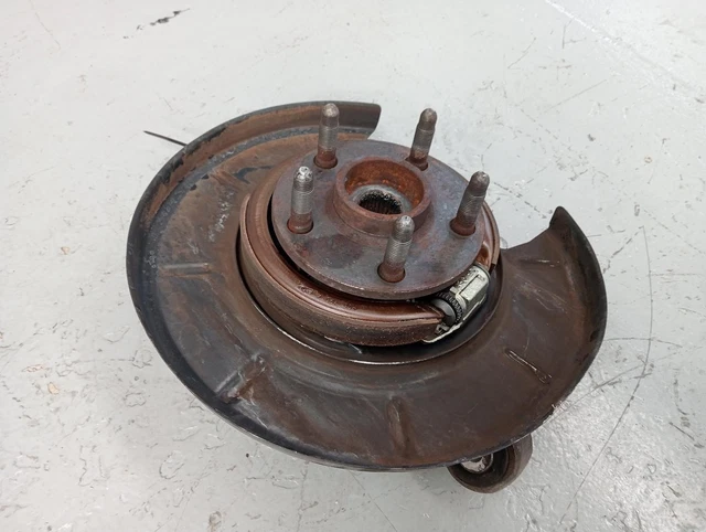 HOLDEN COMMODORE LEFT Rear Hub Assembly Ve-Vf, V8 Type, 08/06-12/17 ...