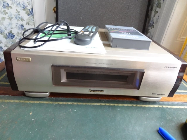 PANASONIC NV-WV10 W-VHS Recorder Hi-Vision S-VHS VCR JVC HR-W5 Clone £ ...