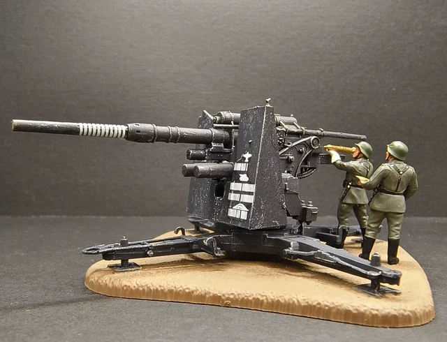 1/72 SCALE SCENE WWII German FlaK Gun 88mm &4 Solider handpainted 6158 ...