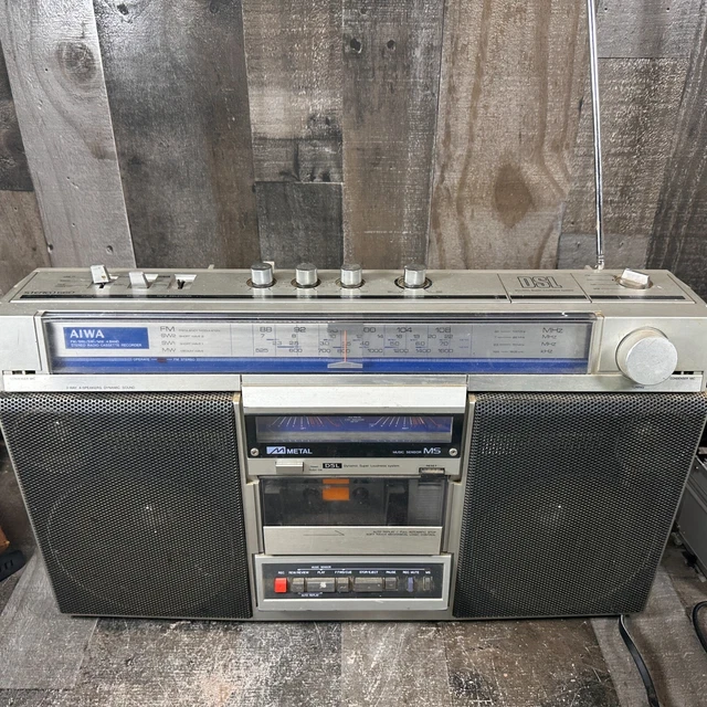 AIWA CS-660-H BOOMBOX Ghettoblaster Radio Fonctionne, lecteur de cassette ne tournera pas EUR ...