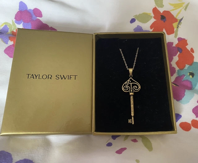 TAYLOR SWIFT FEARLESS Era (Taylor's Version) Vault Key Necklace £120.00 ...