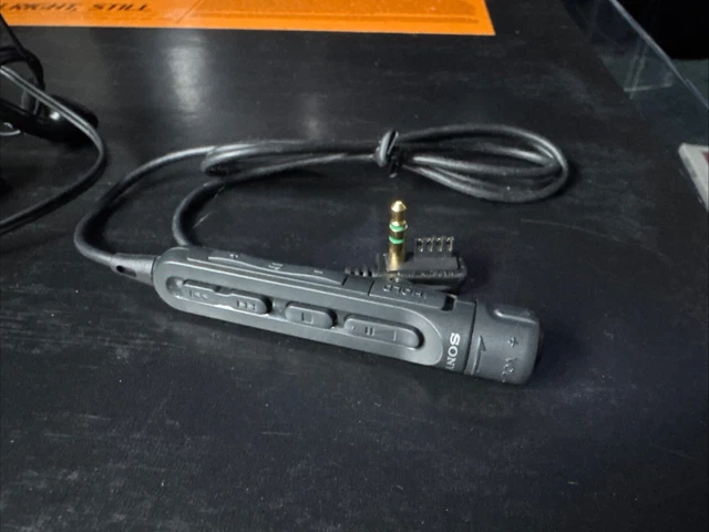 SONY RM-MC21 MINIDISC In Line Remote Control & Headphones £25.64 ...