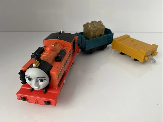 THOMAS THE TANK Engine & Friends Motorized Trackmaster Revolution Train ...