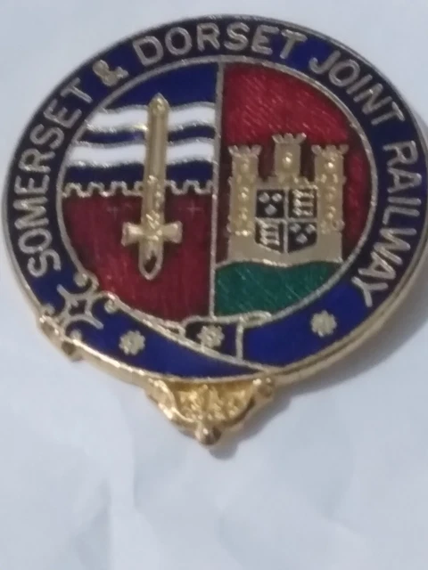 VINTAGE ENAMEL TRAIN Locomotive Rail Pin Badge Somerset & Dorset Joint ...