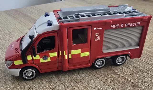 FIRE BRIGADE MODEL *Code3* 1:50 Mercedes-Benz 6x6 Fire Engine £40.24 ...