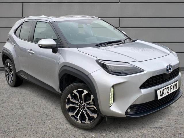 2022 TOYOTA YARIS Cross Estate 1.5 Hybrid Design 5dr CVT Estate Hybrid Automatic £22,985.00 ...