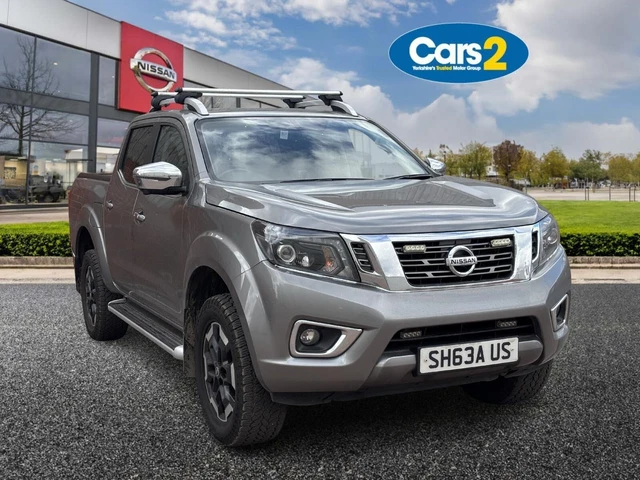 2021 NISSAN NAVARA Double Cab Pick Up Tekna 2.3dCi 190 TT 4WD Auto ...