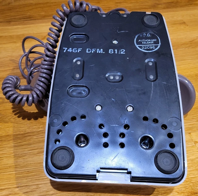 VINTAGE 1970S BT GPO 746F Two Tone Grey Rotary Dial Table Telephone ...