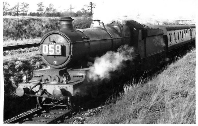 PHOTOGRAPH GWR 4086 Builth Castle Steam Locomotive Swindon Works 6x4 £ ...