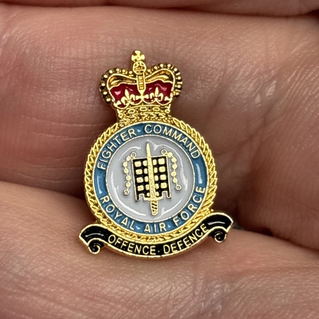 ROYAL AIR FORCE (RAF) Fighter Command-Crest-Gold Tone & Enamel Pin ...