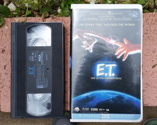 DIGITALLY REMASTERED E.T. ( ET ) VHS Movie Clamshell Case £399.04 ...