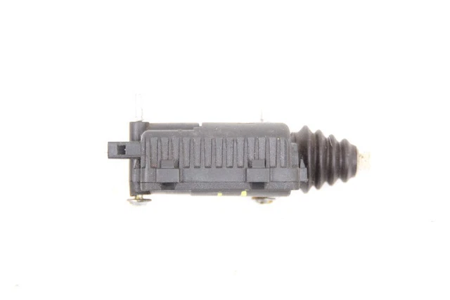PUERTA TRASERA DEL servomotor Opel CORSA D 13208157 6207146 58836 EUR ...