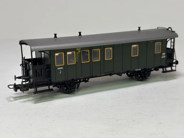ROCO 44832 - German DB BAVARIAN 2nd Class/Postal Passenger Coach HO ...