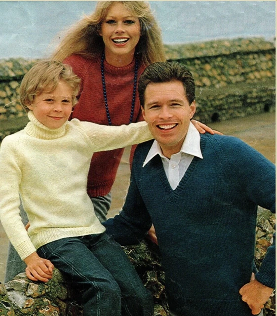 LADIES MEN'S BOYS Sweaters V-neck Polo Crew Knitting Pattern DK 24-44 ...