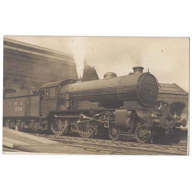 PERTH RAILWAY STATION, LNER Class D49 Engine Perthshire, RP Postcard ...
