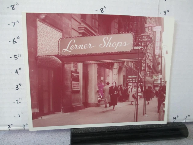 VINTAGE PHOTO 1950S LERNER Shops women clothing street sidewalk NY ...