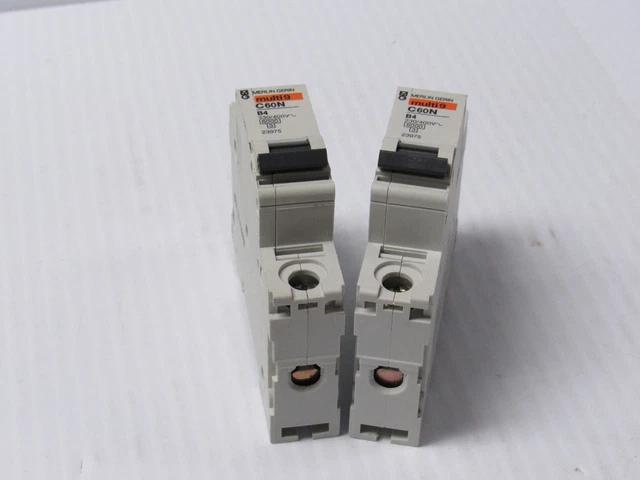 LOT DE 2 Disjoncteurs Merlin Gerin Multi 9 C60N B4 230/400V 23975 - D'occasion EUR 8,28 ...