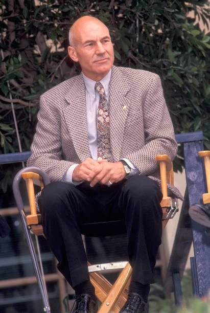 ACTOR PATRICK STEWART at the Star Trek 25th Anniversary Celebr- 1991 ...