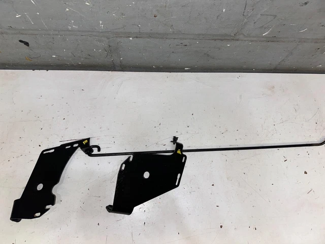 LAND ROVER DEFENDER Tdci PUMA and Td5 Radiator brackets & bonnet stay ...