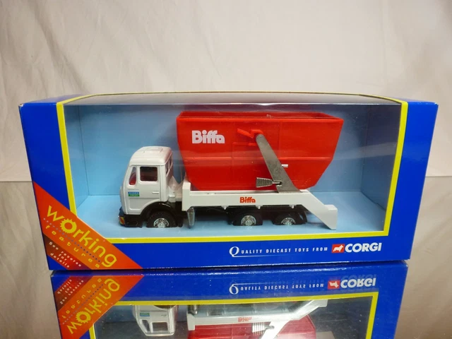 CORGI TOYS 64901 Mercedes Benz - Big Bin - Biffa - Excellent Condition ...