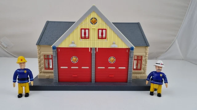 FIREMAN SAM, FIREMAN Sam Fire Station, Fire Station Building + 2 ...