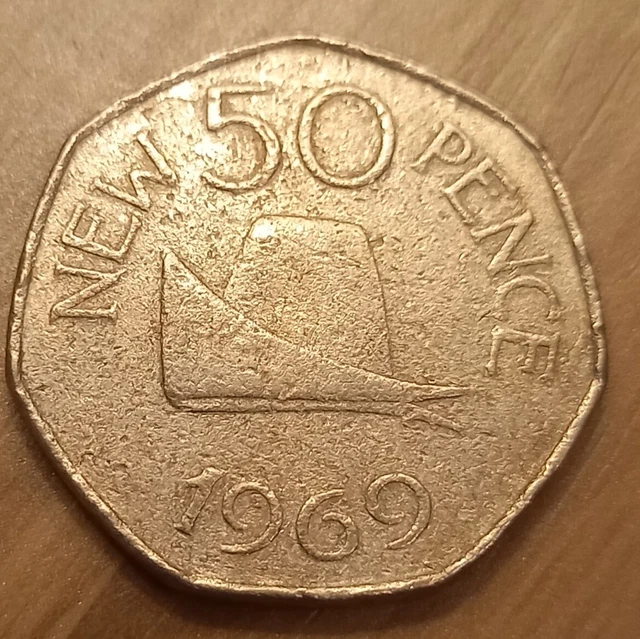 RARE 1969 GUERNSEY Ducal Cap Old Large 50p Coin 55 Year Old Coin £3.00 ...