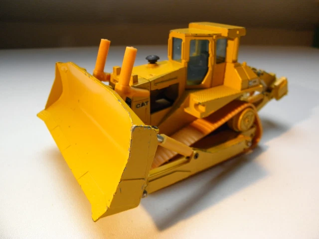 NZG NO 233 Caterpillar CAT D8L Planierraupe Bulldozer 1/50 EUR 28,00 ...