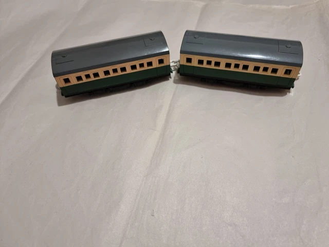 THOMAS THE TANK Engine & Friends TRACKMASTER GORDON'S COACH COACH'S X 2 ...
