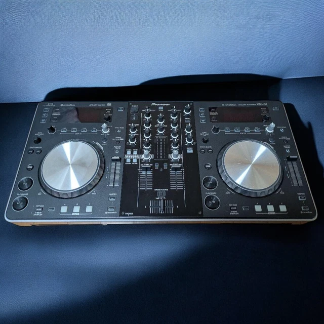 PIONEER DJ XDJ-R1 Wireless DJ System Black 2-Channel Controller Tested ...
