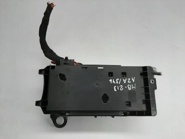 MERCEDES-BENZ W213 E 220 Fuse box A2135400200 P00131746 2.0D 143kw 2017 ...