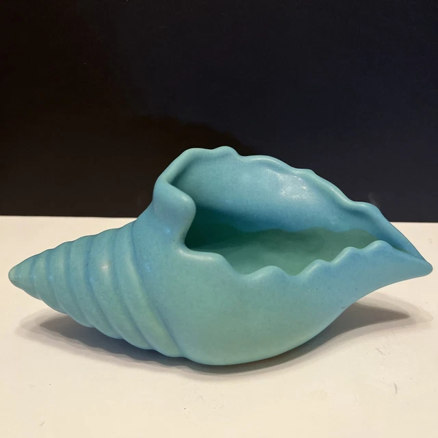 VINTAGE VAN BRIGGLE 9" Blue Green Pottery Conch Sea Shell Vase Planter ...