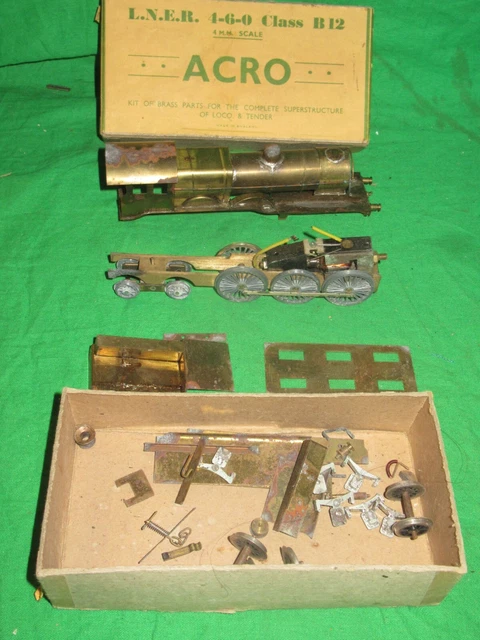 VINTAGE ACRO OO gauge brass LNER B12 loco body & tender chassis w ...