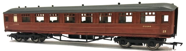 4MM/OO KIT BUILT Plastic Gresley Lner Corridor Open Third Coach '8894 ...