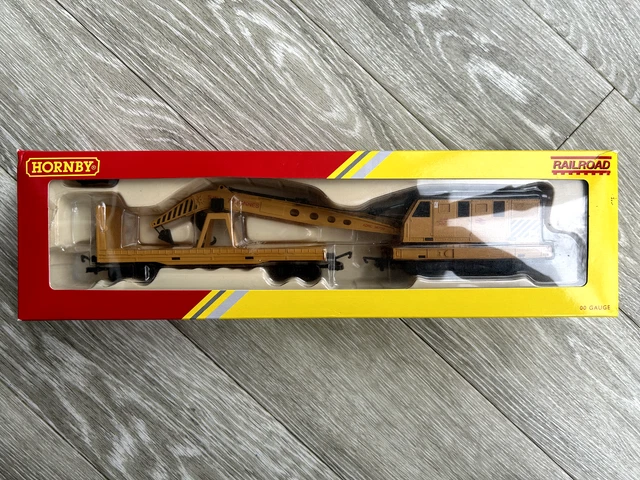 HORNBY RAILROAD R6369 Breakdown Crane in BR engineers yellow OO gauge £ ...