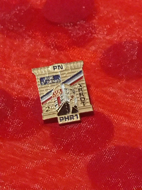 PINS PIN'S LAPEL Pin Badge Vintage Collection Pub Logo Phr1/Pn Rue St Denis EUR 4,50 - PicClick IT