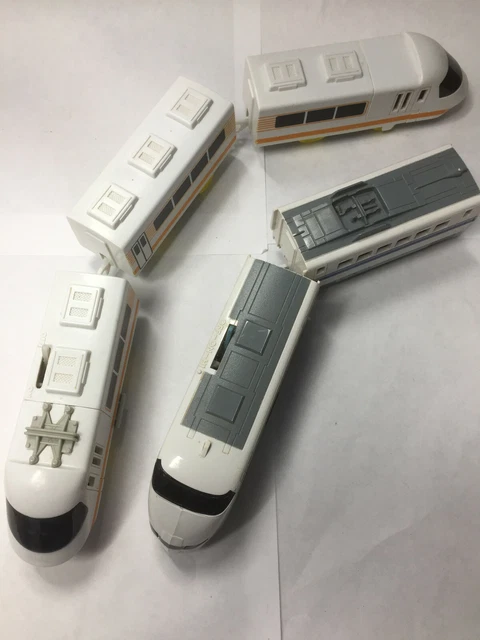 TOMY TRACKMASTER THOMAS the tank engine battery operated train Bullet ...